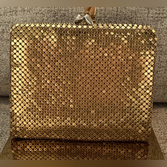 Whiting & Davis | Bags | Whiting Davis Vintage Gold Mesh Evening Kiss ...